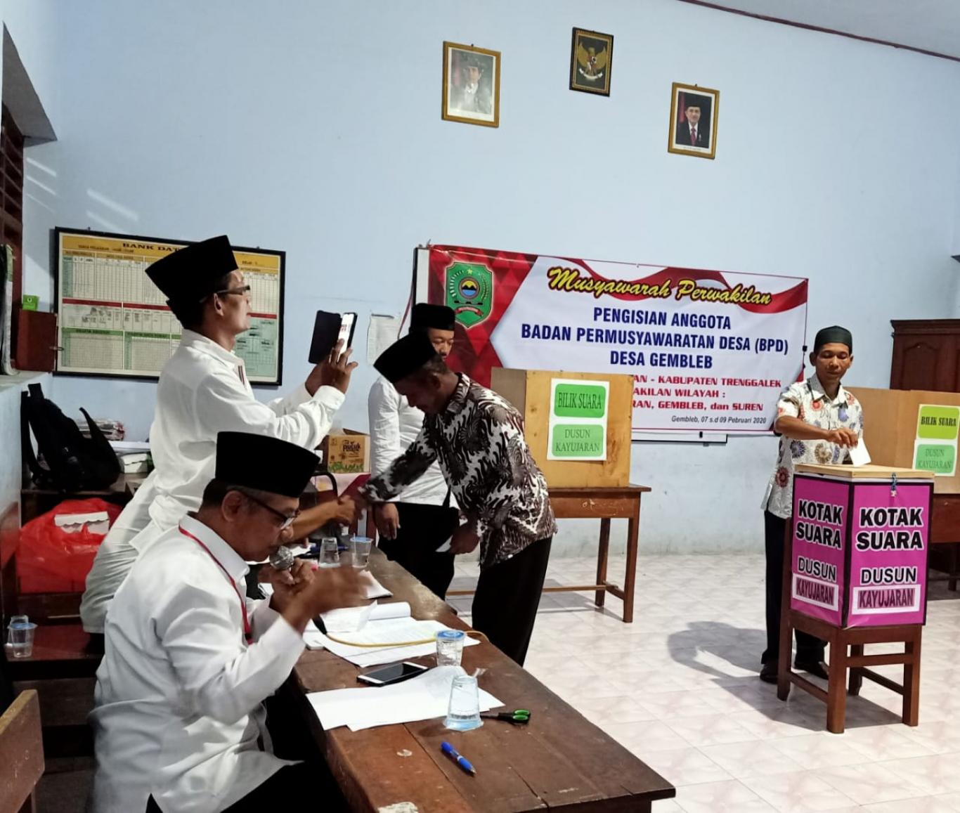 PELAKSANAAN PEMILIHAN ANGGOTA BPD DUSUN KAYUJARAN DESA GEMBLEB TAHUN ...